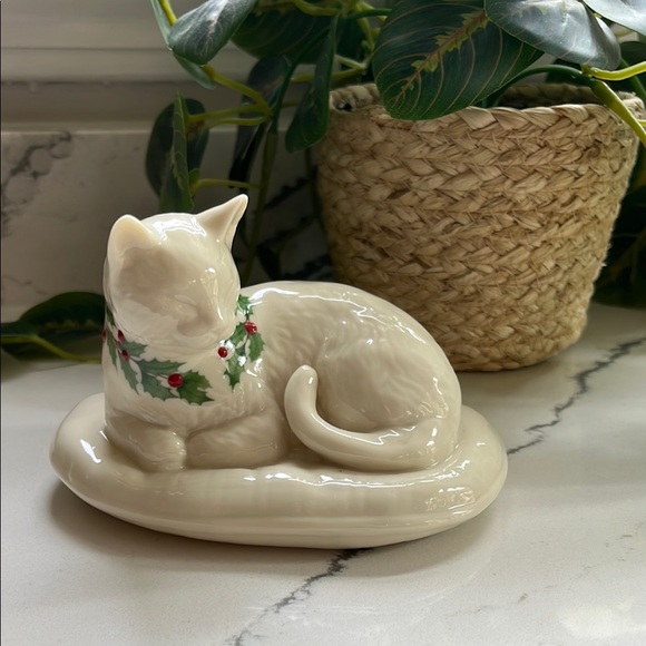 Lenox | Holiday | Lenox Ceramic Cat Figurine With Holly Garland | Poshmark